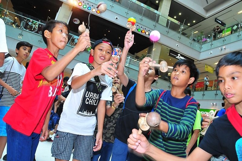 Largest Kendama Competition | Singapore Book Of Records