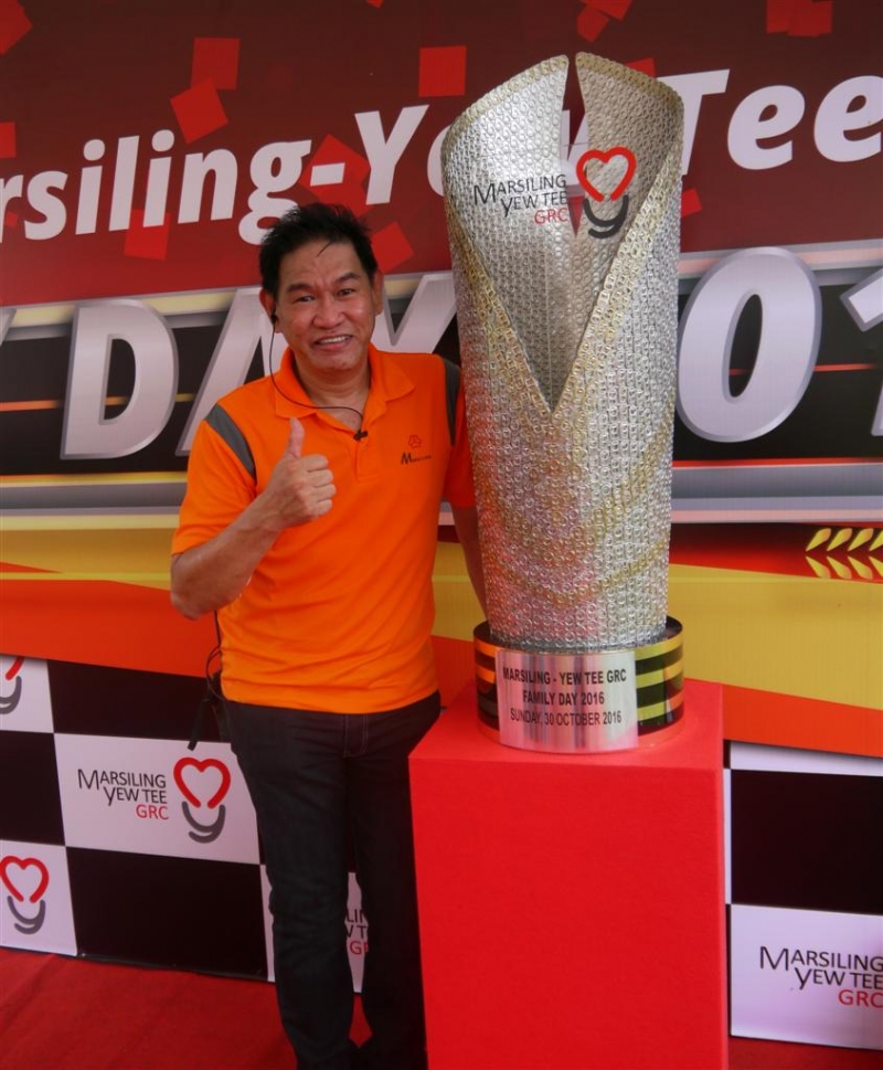 Largest Trophy Made Of Can Tabs | Singapore Book Of Records