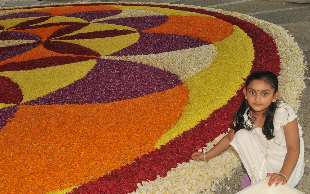 Largest Athapookalam