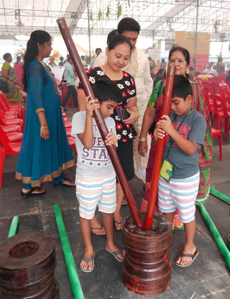 Largest Demonstration Of Manual Rice Dehusking | Singapore Book Of Records