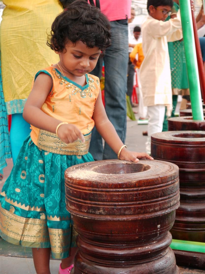 Largest Demonstration Of Manual Rice Dehusking | Singapore Book Of Records