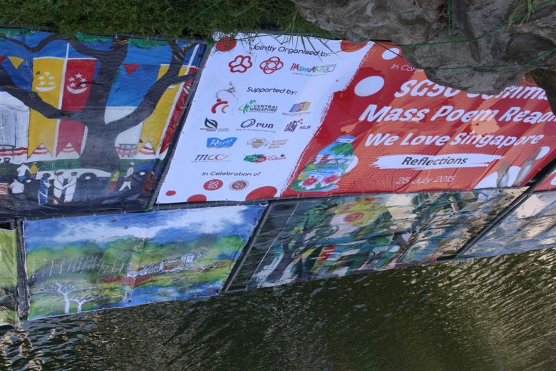 Largest Display Of Floating Artworks | Singapore Book Of Records