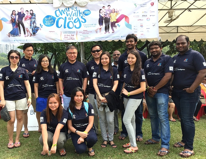 Largest Mass Walk In Clogs | Singapore Book Of Records
