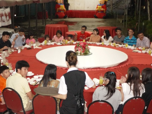 Largest Round Dinner Table | Singapore Book Of Records